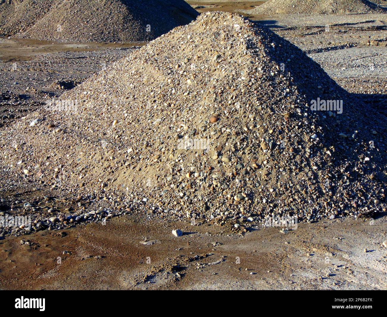 Piles of gravel hi-res stock photography and images - Alamy