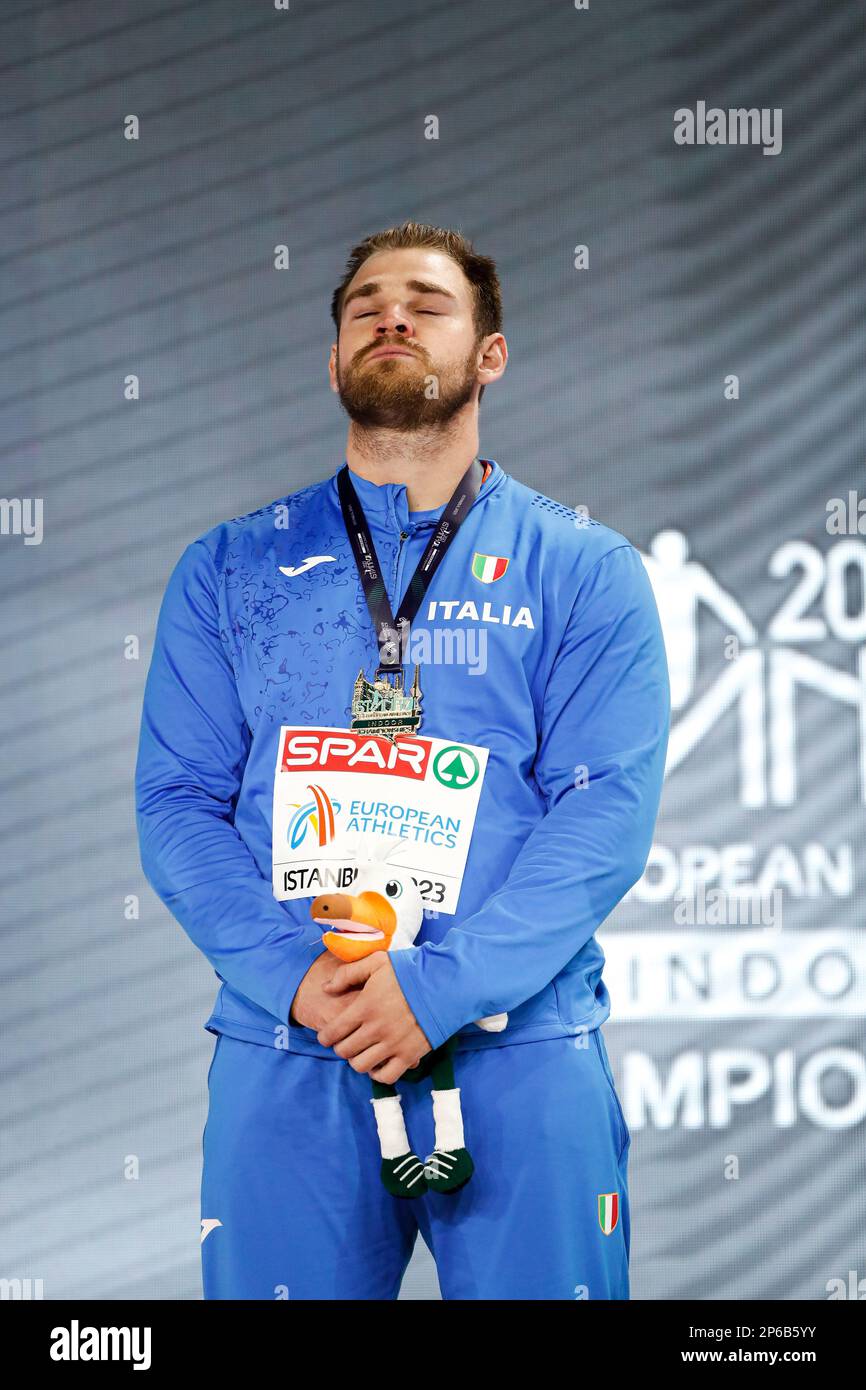 Istanbul, Turkey, 3 March 2023. Zane Weir of Italy posing with gold ...