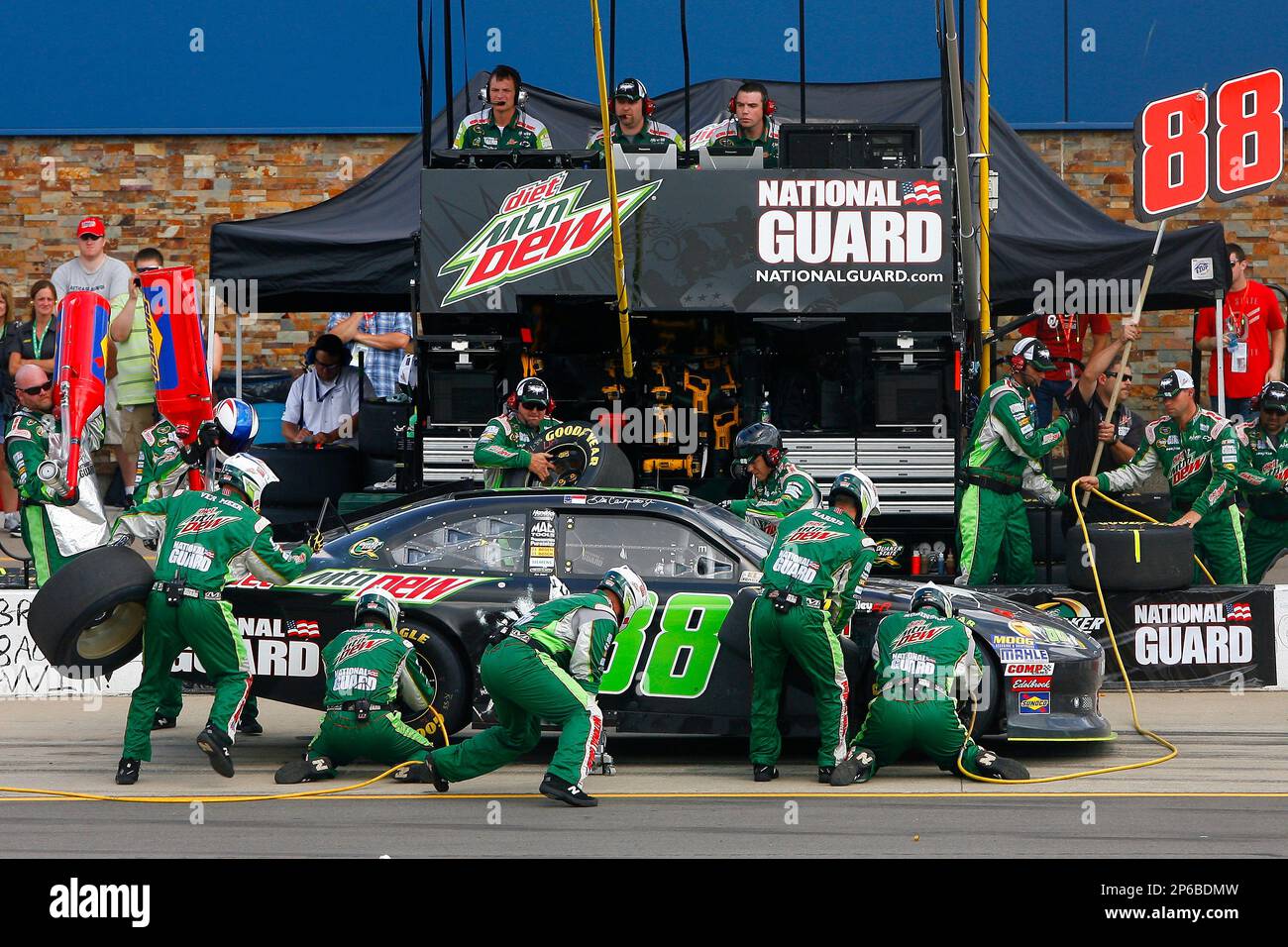Dale Earnhardt Jr. pit stop during the NASCAR Sprint Cup Series Quicken ...