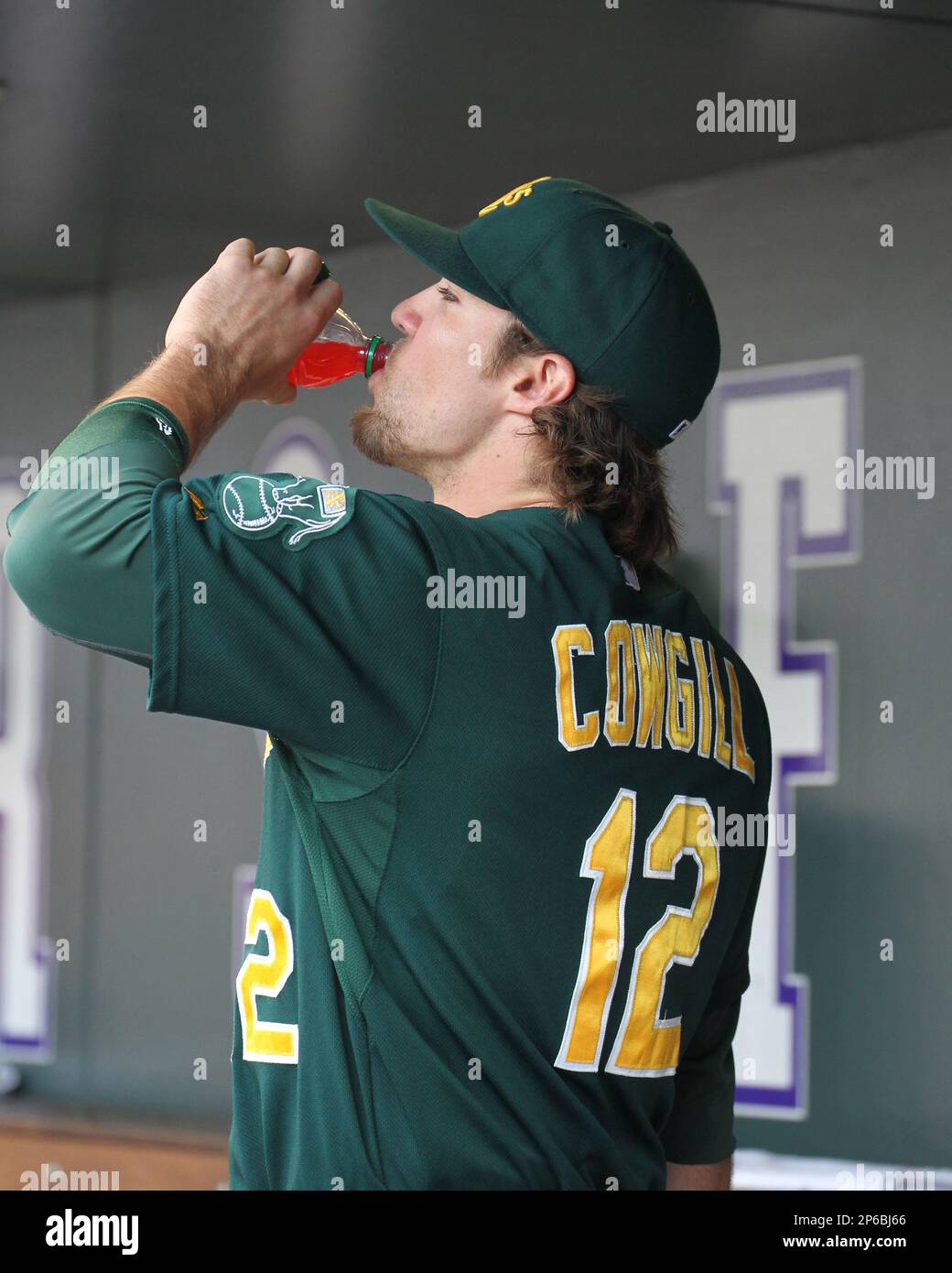 Oakland Athletics right fielder Collin Cowgill (12) prepares for the ...
