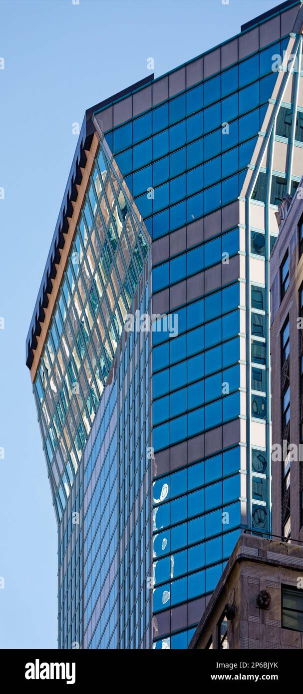 A flared top and tinted glass give 425 Lexington Avenue the unique form ...