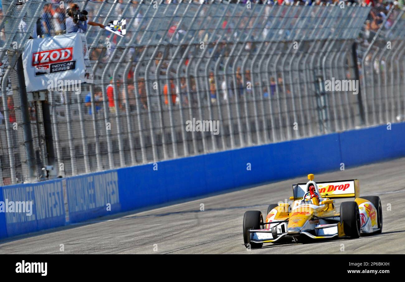 Ryan Hunter-Reay takes the checkered flag to win the IndyCar auto race ...