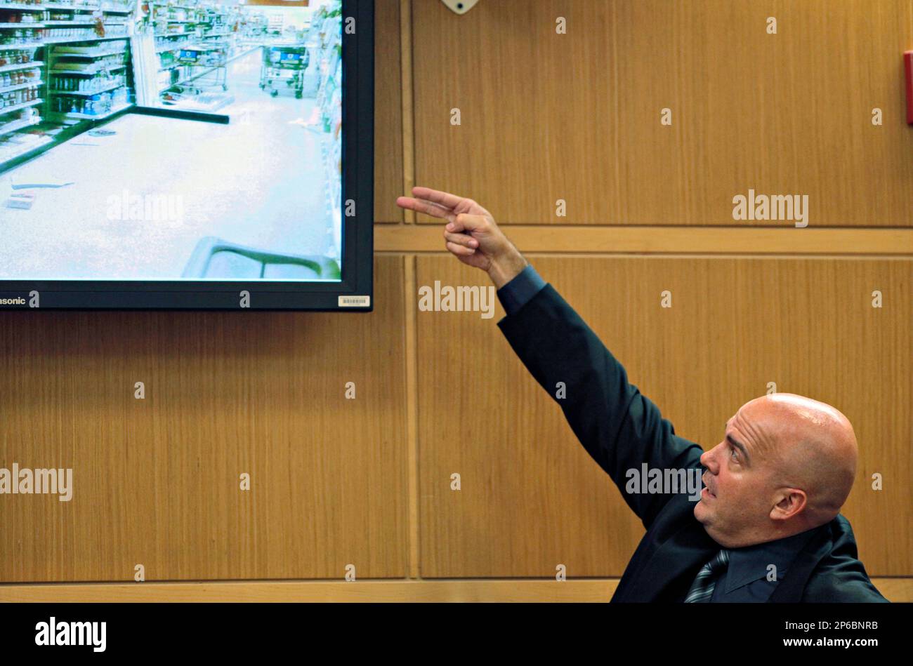 Tarpon Springs detective Michael Trill testifies in the trial of Arunya ...