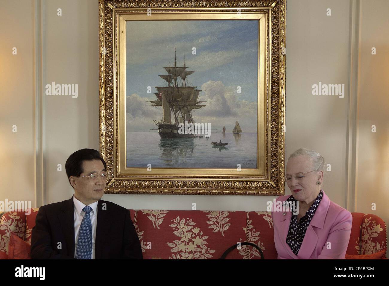 Chinese President Hu Jintao, left, and the Danish Quen Margrethe II ...