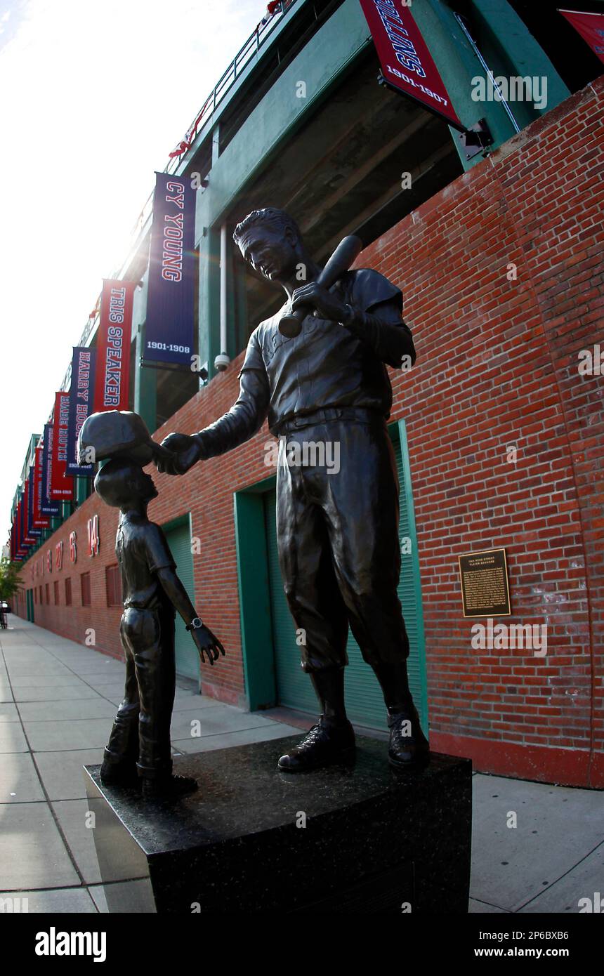 Boston Red Sox Fenway Park statue of Ted Williams before a game against ...