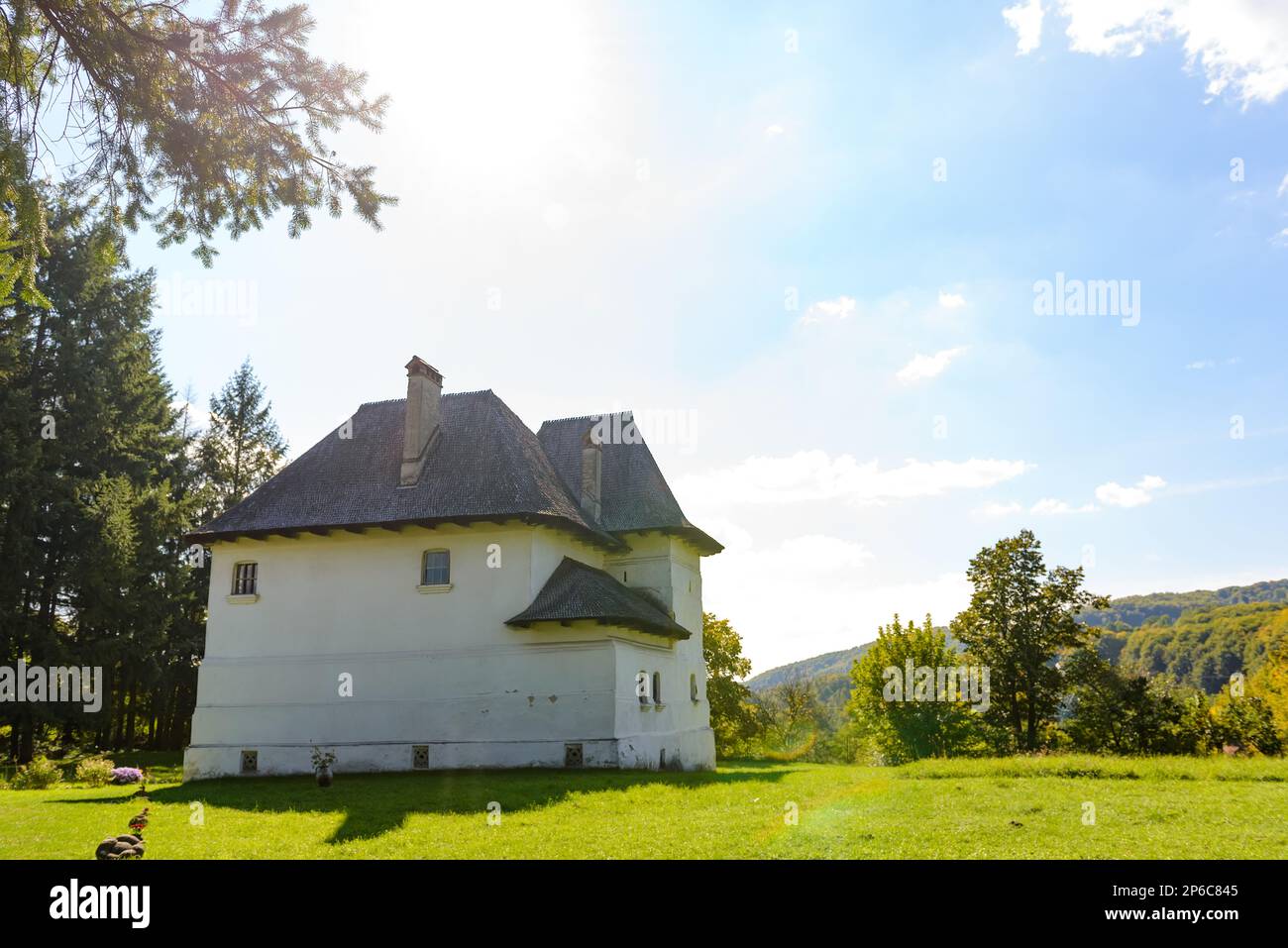 Medieval mansion mansions architecture hi-res stock photography and ...