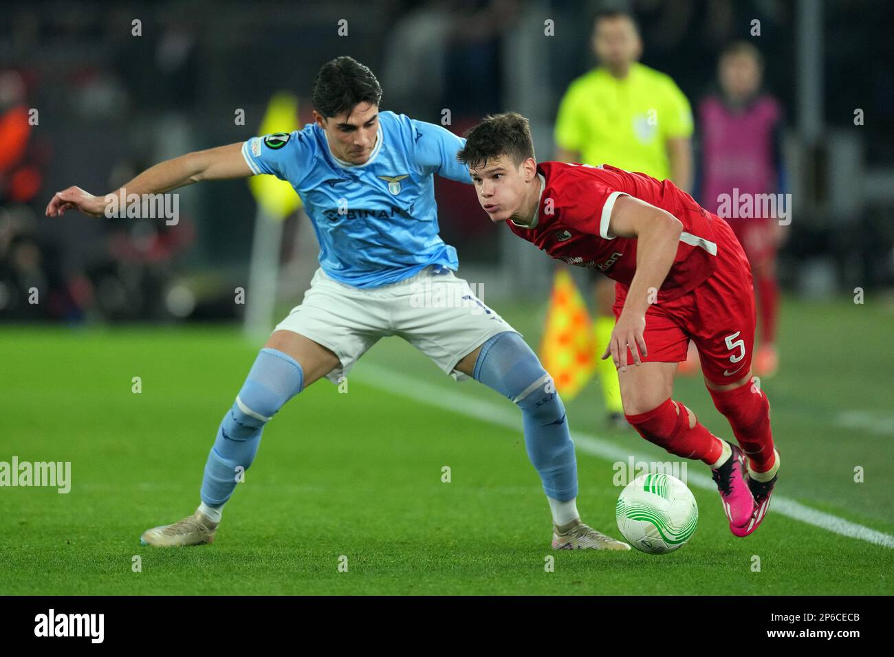 ROME - (l-r) Matteo Cancellieri of SS Lazio, Milos Kerkez of AZ Alkmaar during the UEFA ...