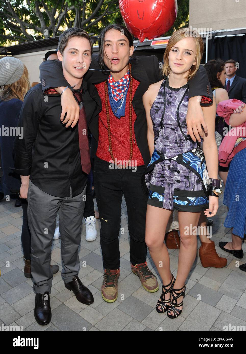 Emma Watson And Josh Hutcherson