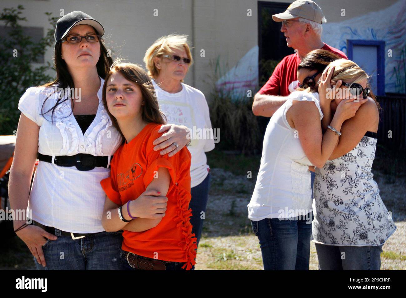 From left, Stacey Atwood, Taylor Haver, Trisha Cesaretti and Alicia ...