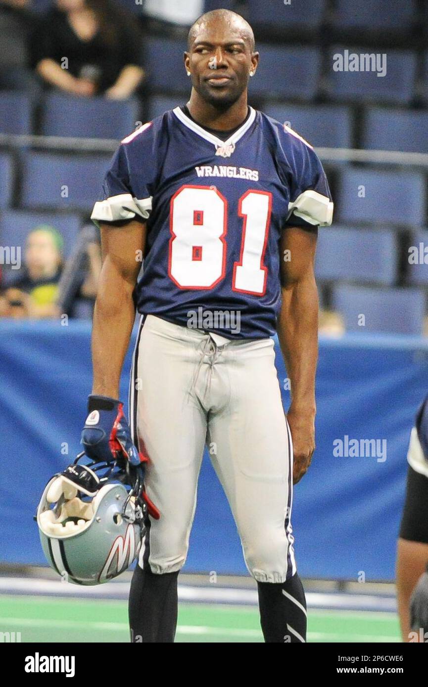 February 25, 2012 - Terrell Owens (81), during pre-game warm-ups prior ...