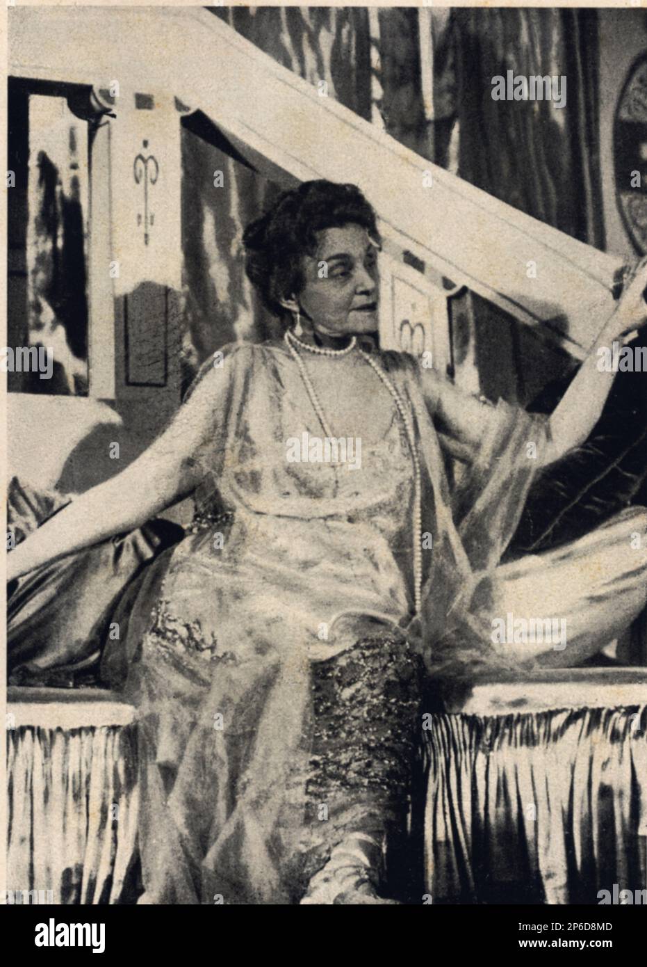 1910 , Paris , FRANCE : The french Comédie Française actress REJANE ...