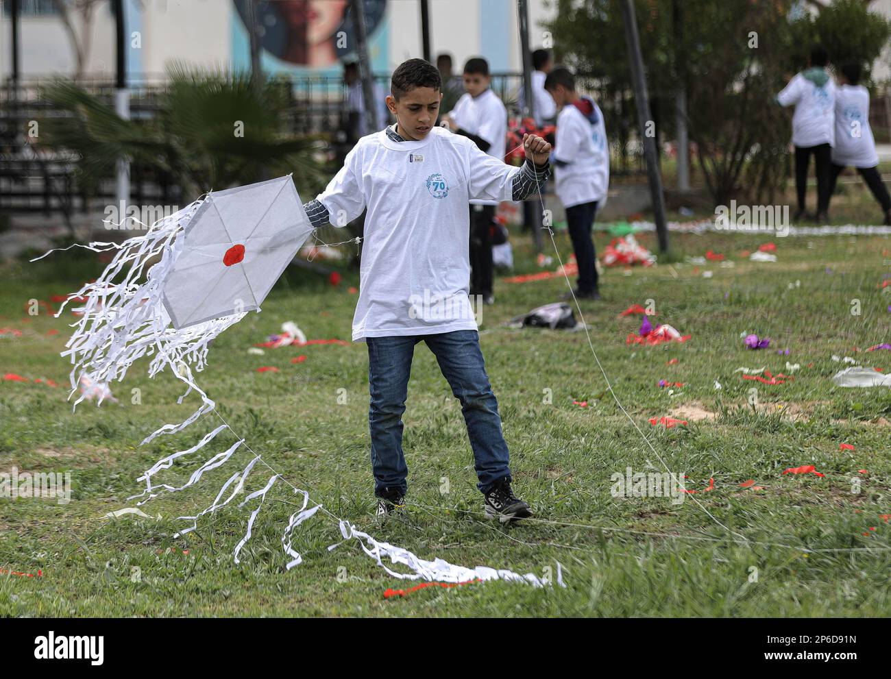 Gaza, Palestine. 07th Mar, 2023. Palestinian children fly kites in Khan ...