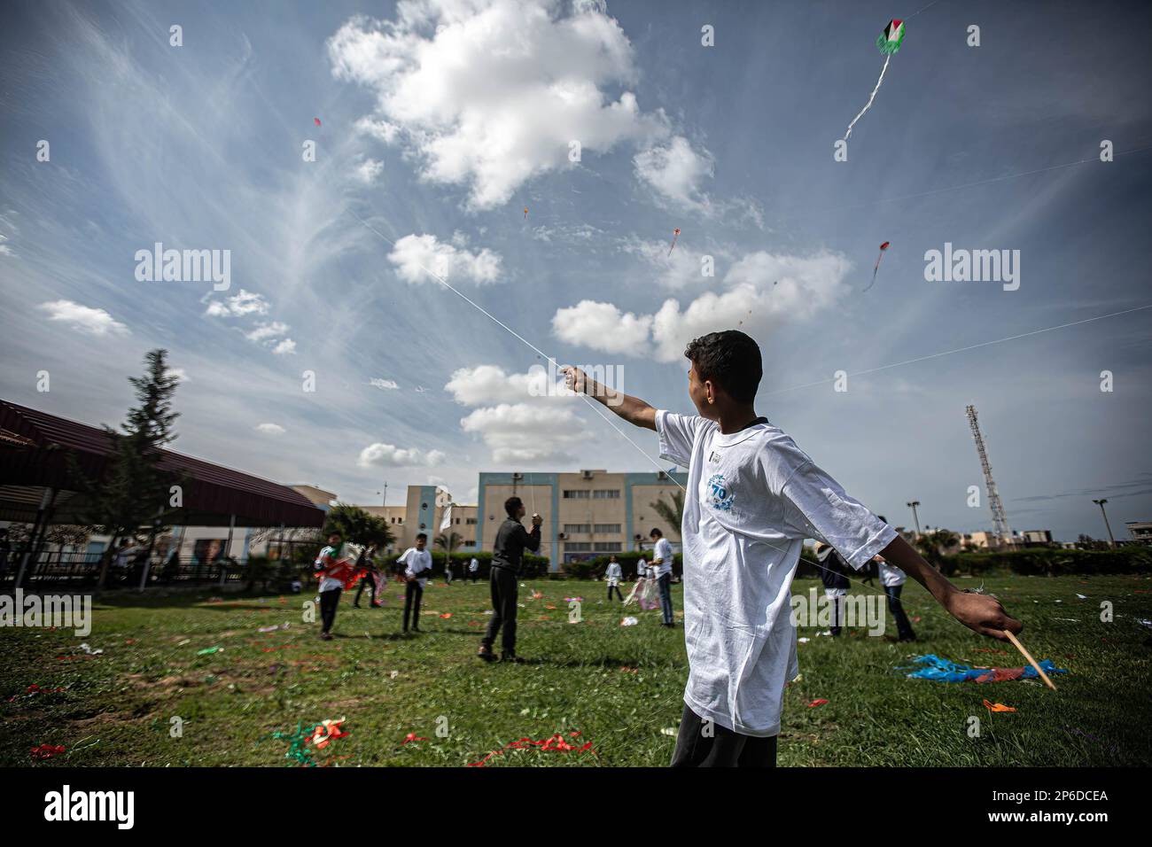 Gaza, Palestine. 07th Mar, 2023. Palestinian children fly kites in Khan ...