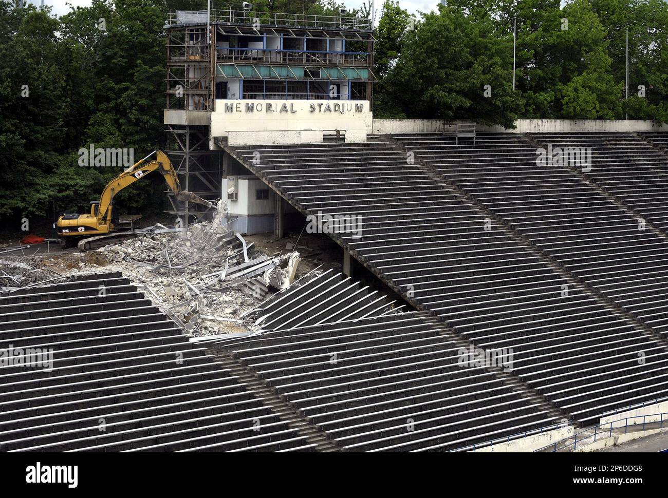 Workers demolish Memorial Stadium on the University of Connecticut ...