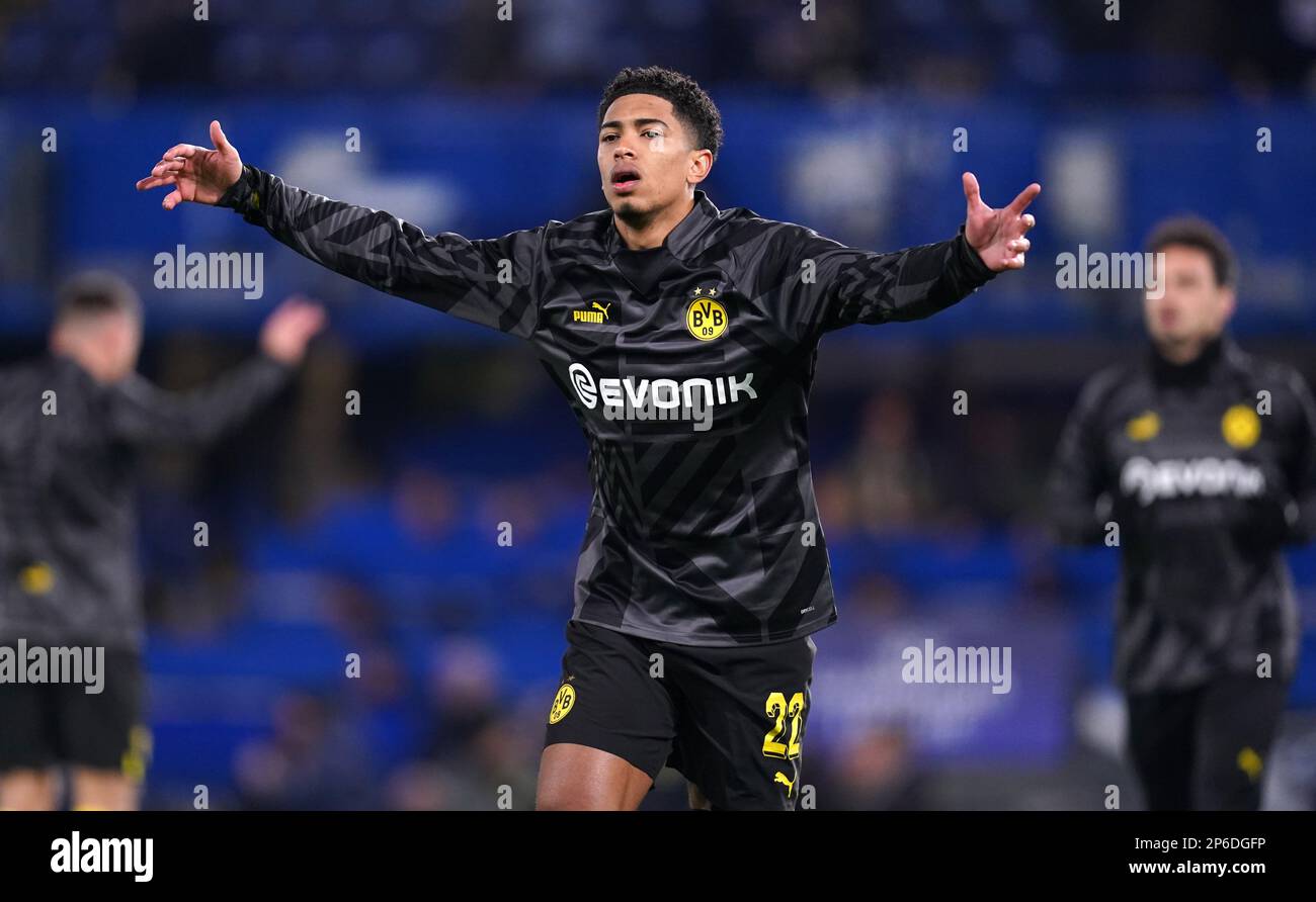 Borussia Dortmund's Jude Bellingham warms up prior to UEFA Champions ...