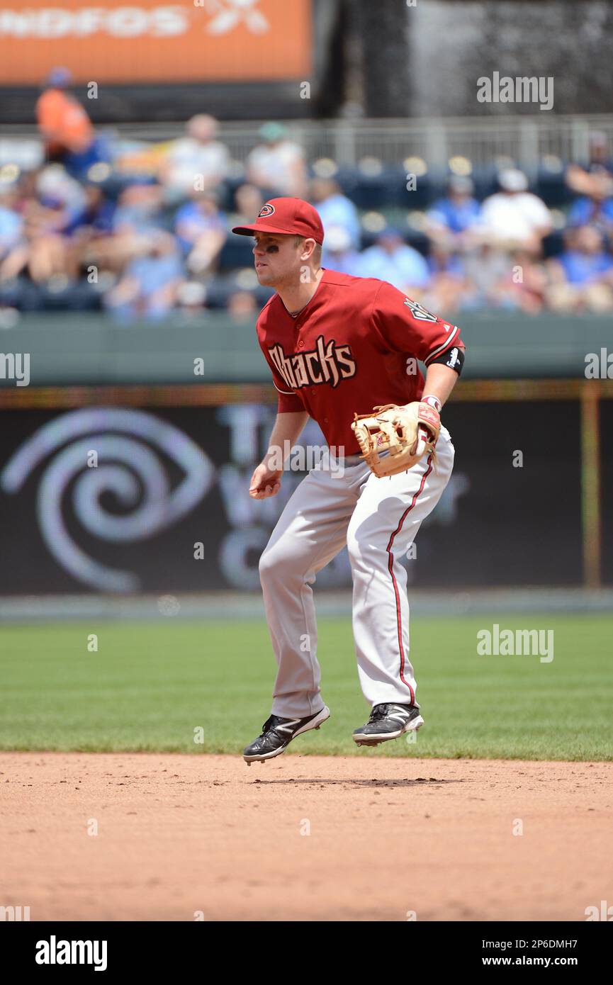 Arizona Diamondbacks second baseman Aaron Hill gets set on defense ...