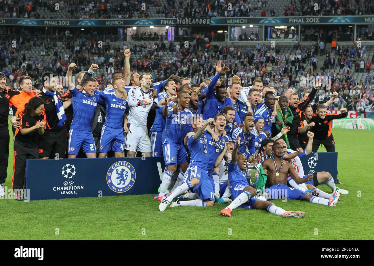 The Chelsea team celebrate their win .in the UEFA Champions League ...