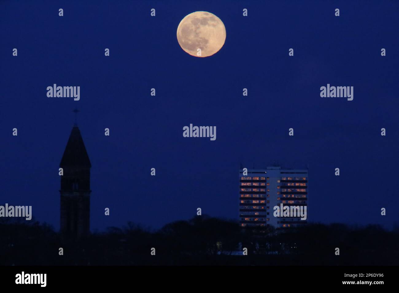 Crust moon hi-res stock photography and images - Alamy