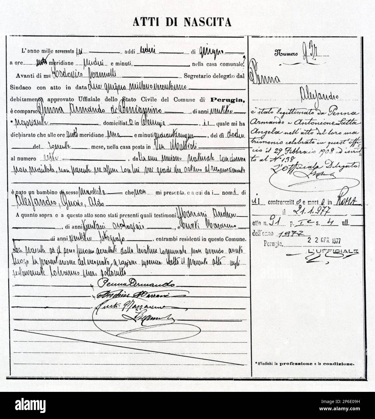 Birth certificate italy hi-res stock photography and images - Alamy
