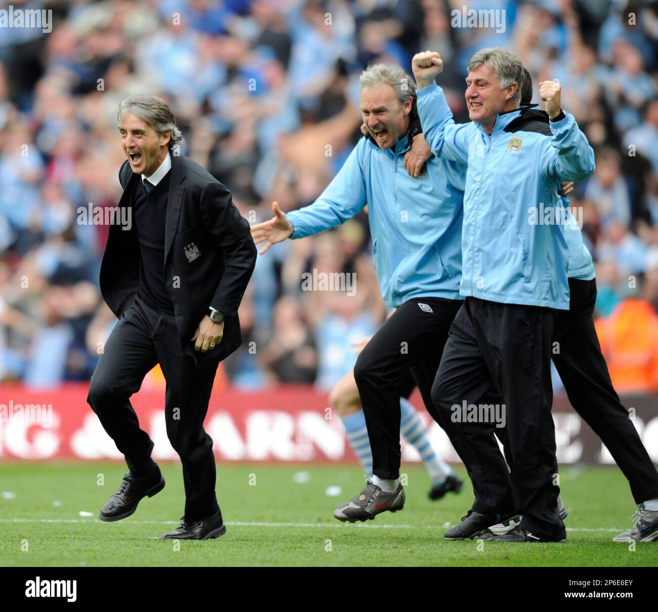 Roberto Mancini manager of Manchester City celebrates .Barclays Premier ...