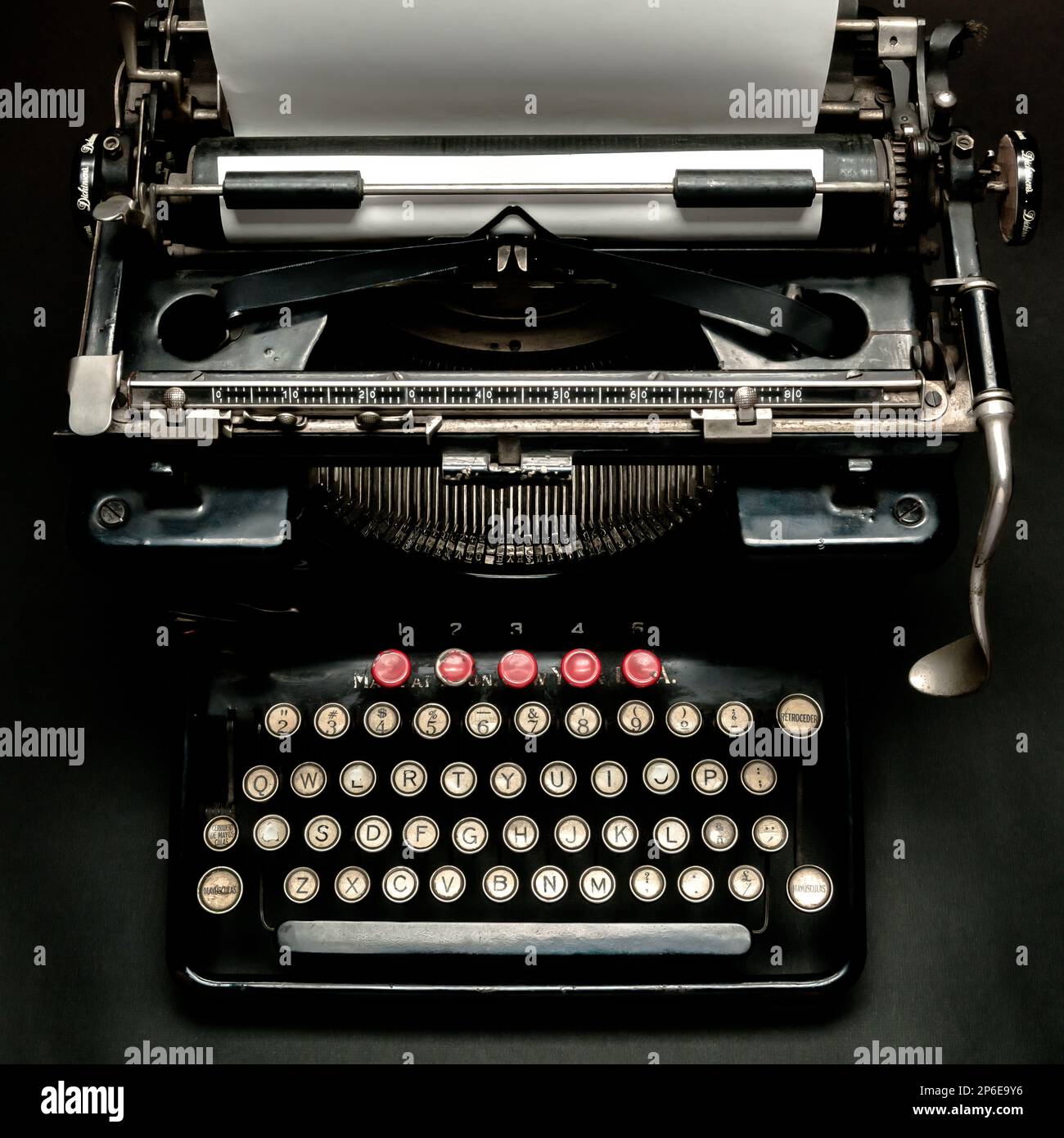 Old key and journal hi-res stock photography and images - Alamy