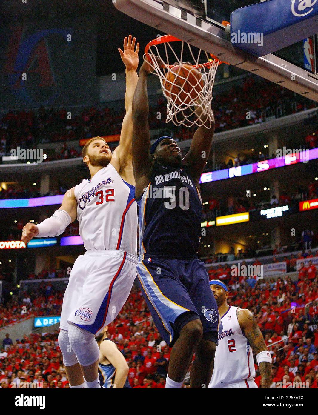 Memphis Grizzlies forward Zach Randolph (50) dunks on Los Angeles ...