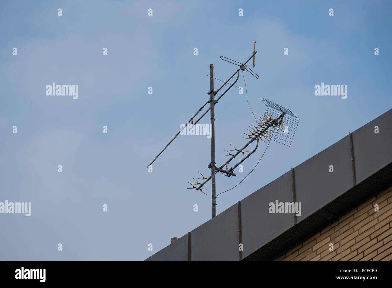 Antennae structure hi-res stock photography and images - Alamy