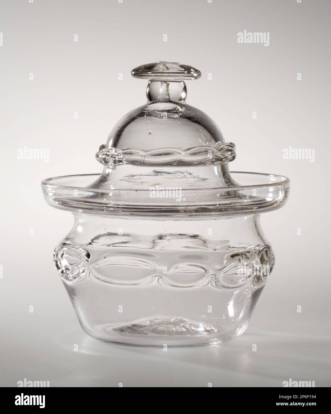 Flint glass hi-res stock photography and images - Alamy