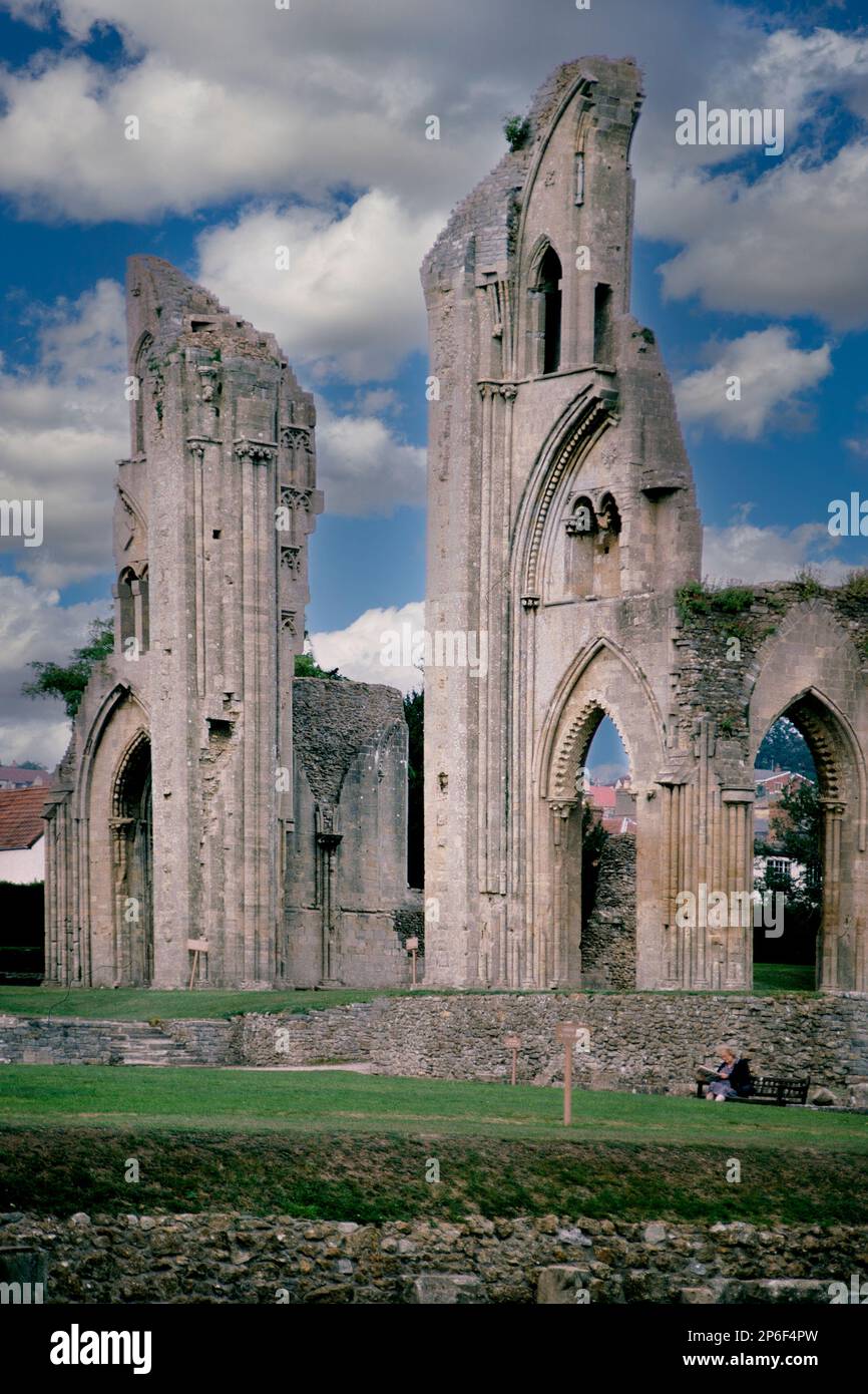 Medieval nunnery england hi-res stock photography and images - Alamy