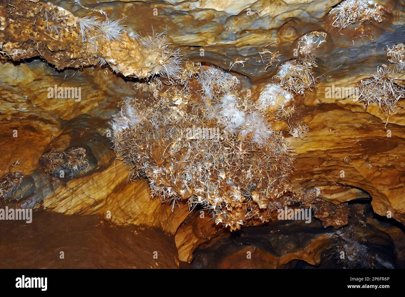 Ochtinská Aragonite Cave, Ochtinská aragonitová jaskyňa, Martonházi ...