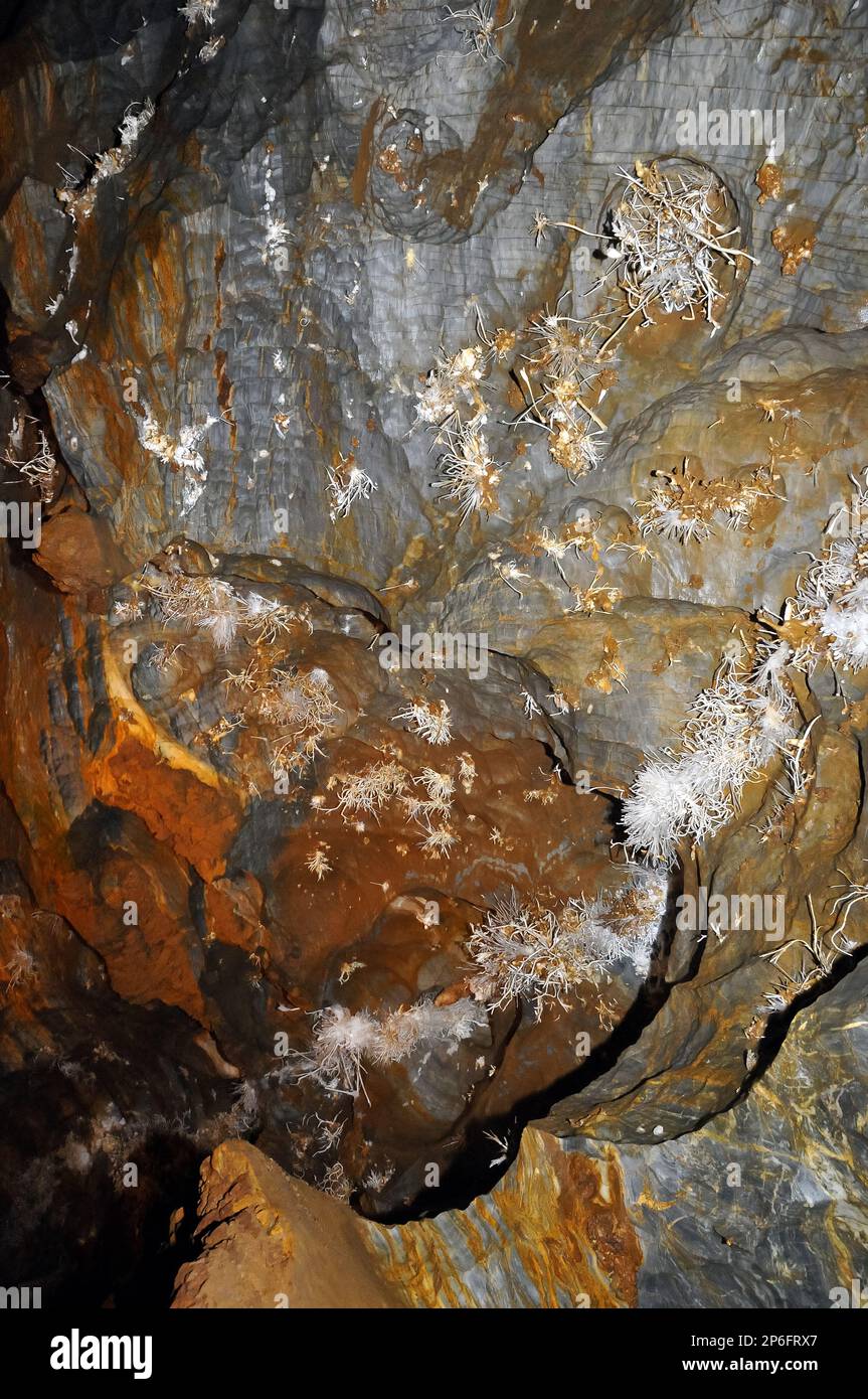 Ochtinská Aragonite Cave, Ochtinská aragonitová jaskyňa, Martonházi ...
