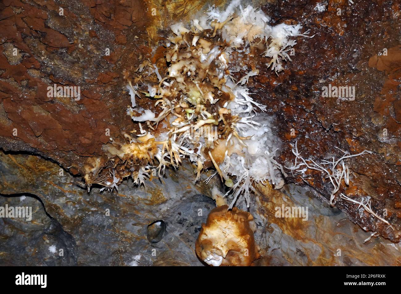 Ochtinská Aragonite Cave, Ochtinská aragonitová jaskyňa, Martonházi ...