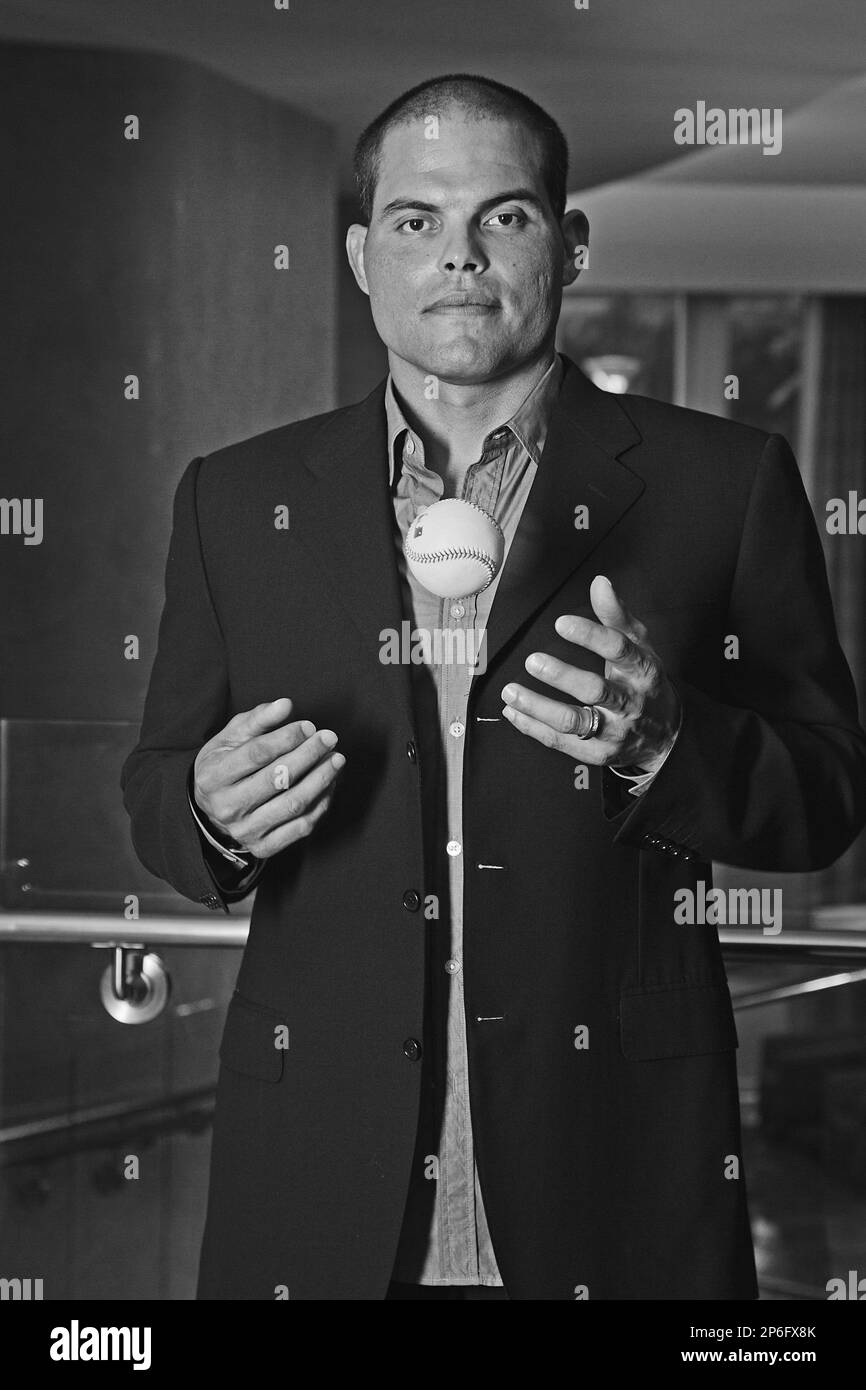 MLB future Hall of Fame Catcher Ivan Pudge Rodriguez poses for ...