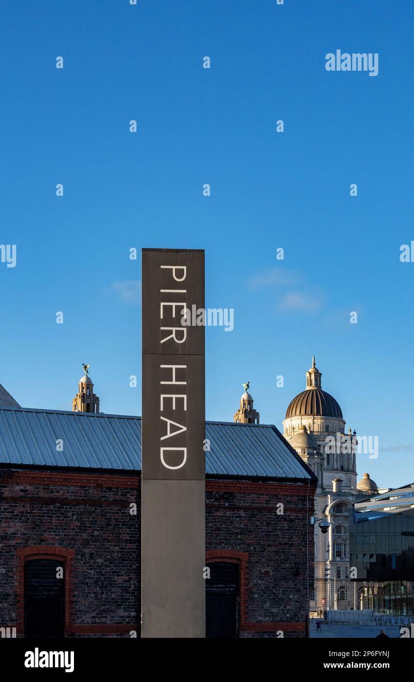 Pier head sign at liverpool pier head hi-res stock photography and ...