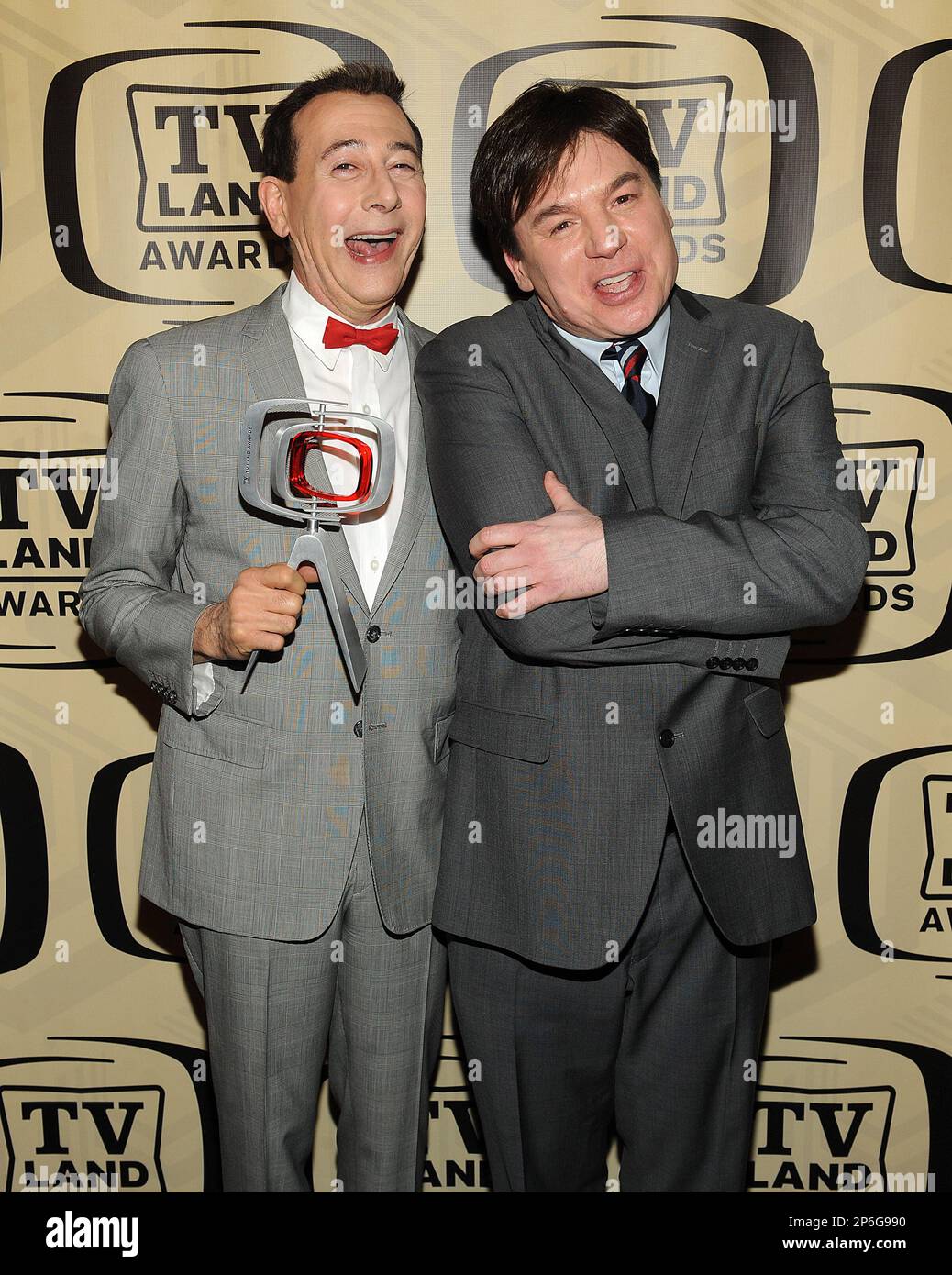 NEW YORK, NY - APRIL 14: Actor Mike Meyers and Pop Culture Award ...