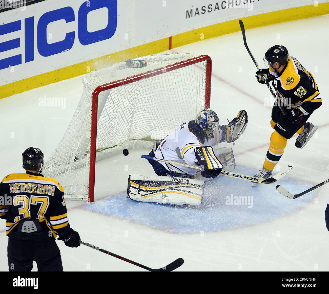 April 7, 2012: Boston Bruins center Tyler Seguin (19) scores the first ...