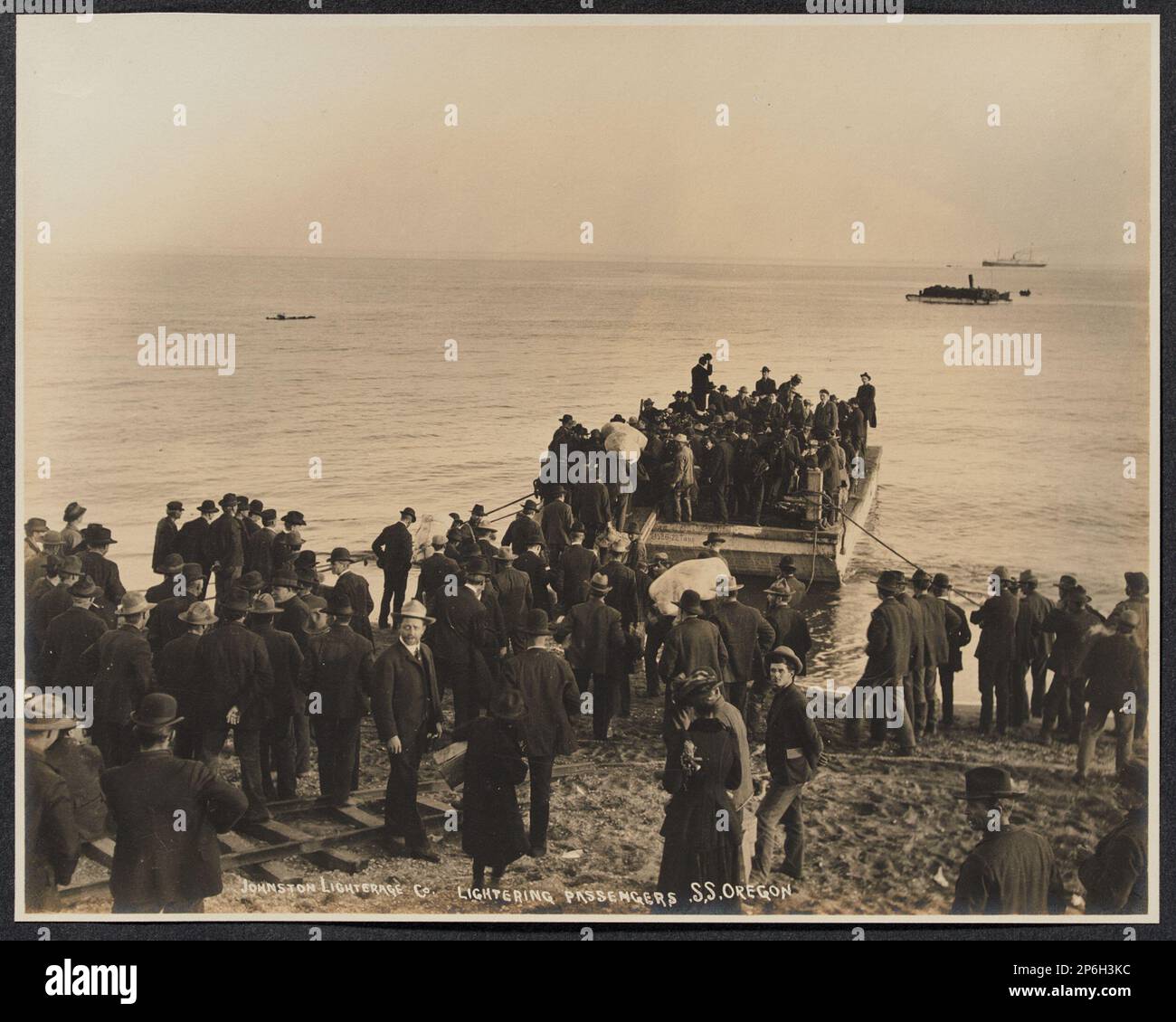 Beverly Bennett Dobbs, Lightering Passengers, 1903–6, gelatin silver ...