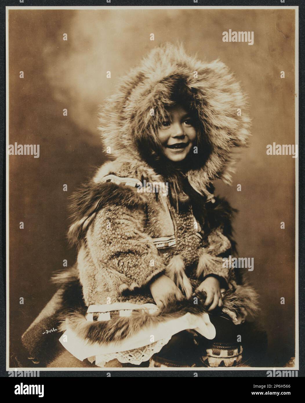 Inuit art print hi-res stock photography and images - Alamy