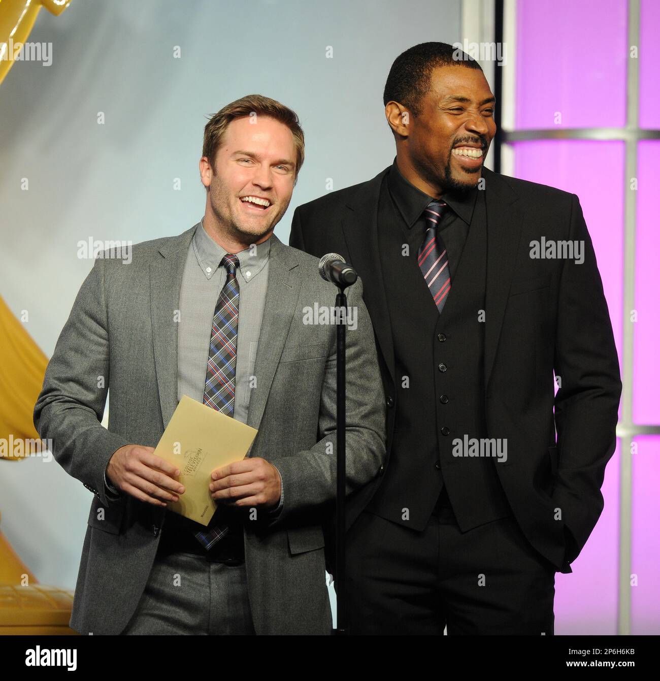 HOLLYWOOD, CA - MARCH 31: (L-R) Presenters Scott Porter and Cress ...