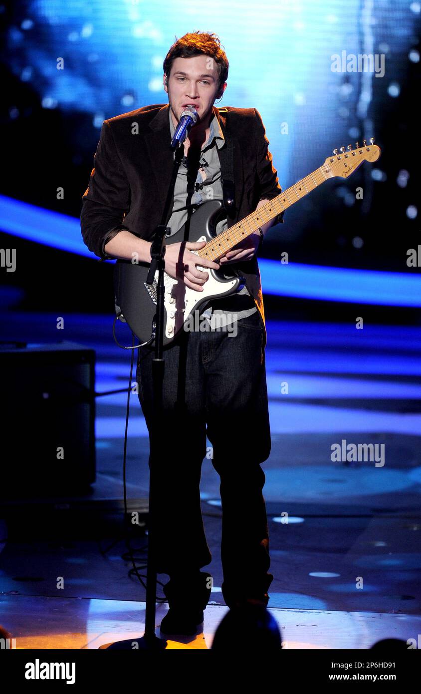 HOLLYWOOD, CA - MARCH 28: Contestant Phillip Phillips performs onstage ...