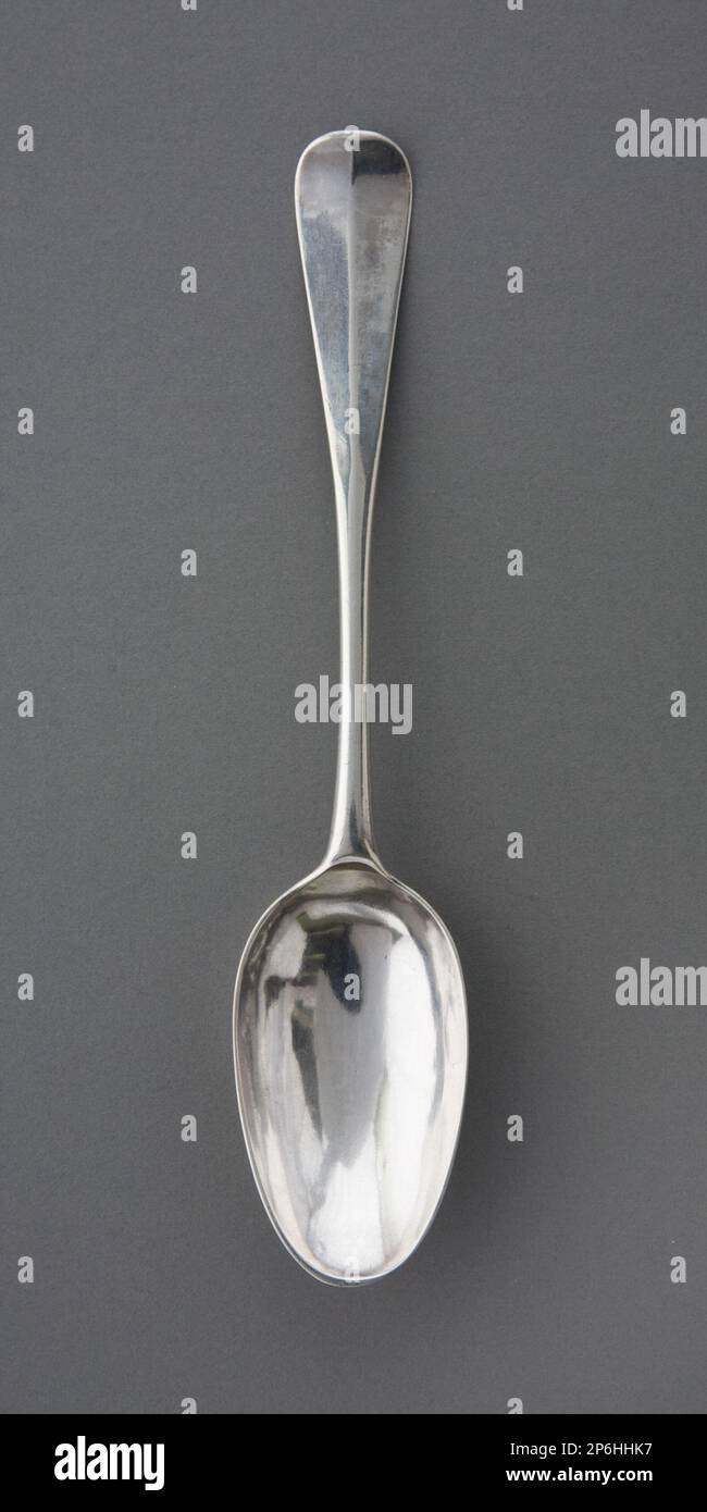 Silver inlay table hi-res stock photography and images - Alamy