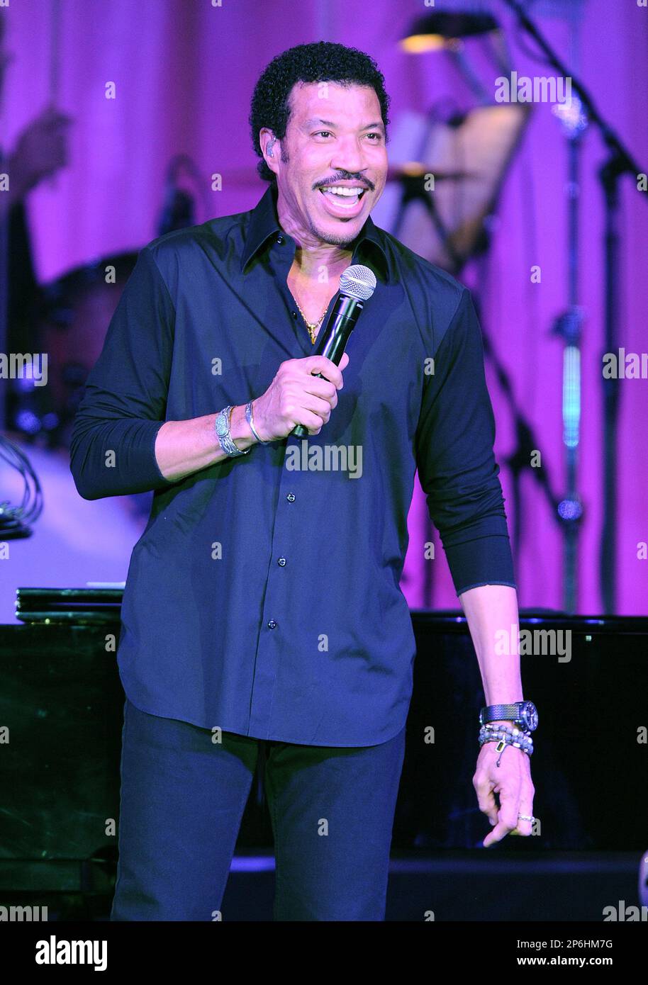 PHOENIX, AZ - March 24: Singer Lionel Richie performs on Muhammad Ali's ...