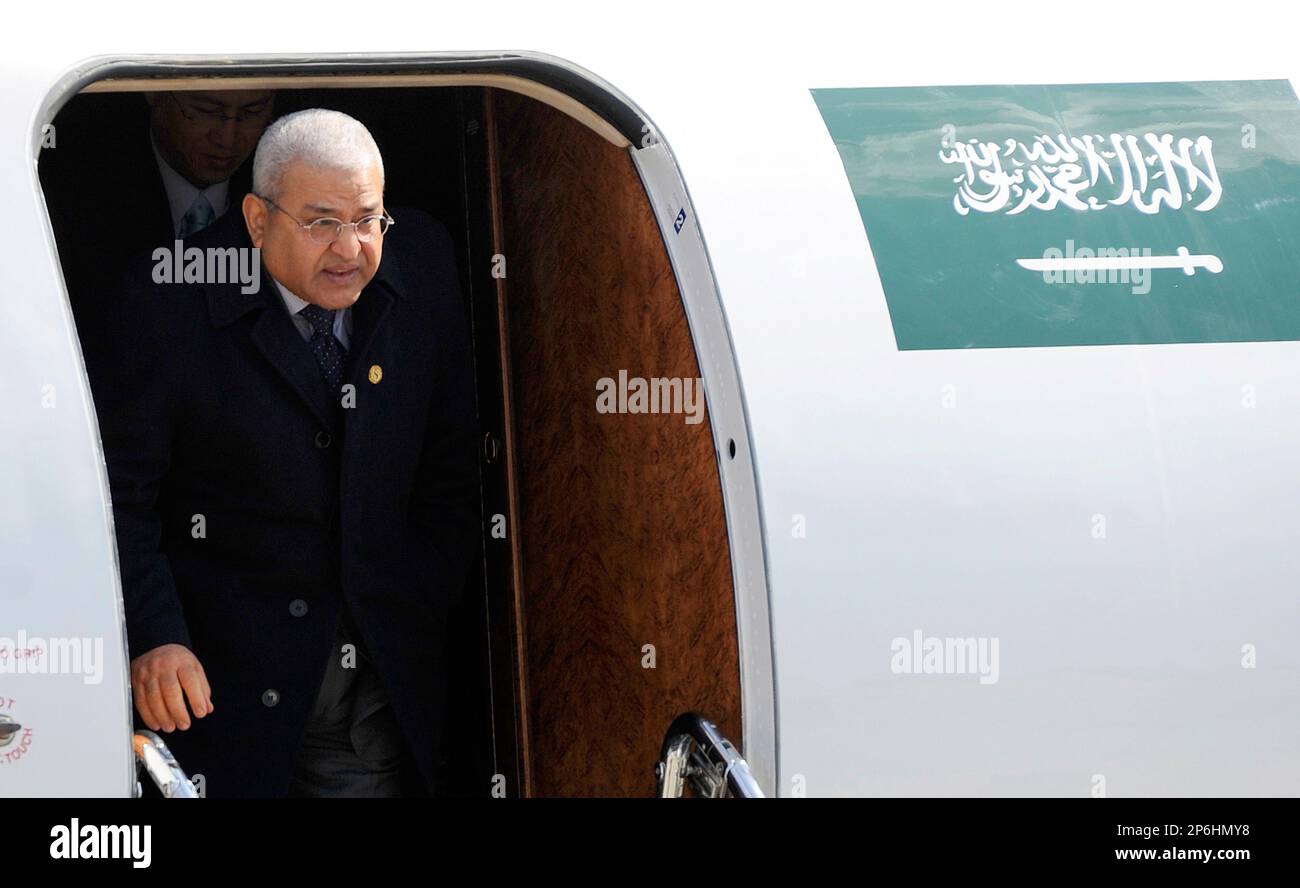 Saudi Arabia's Hashim bin Abdullah Yamani, president of King Abdullah ...