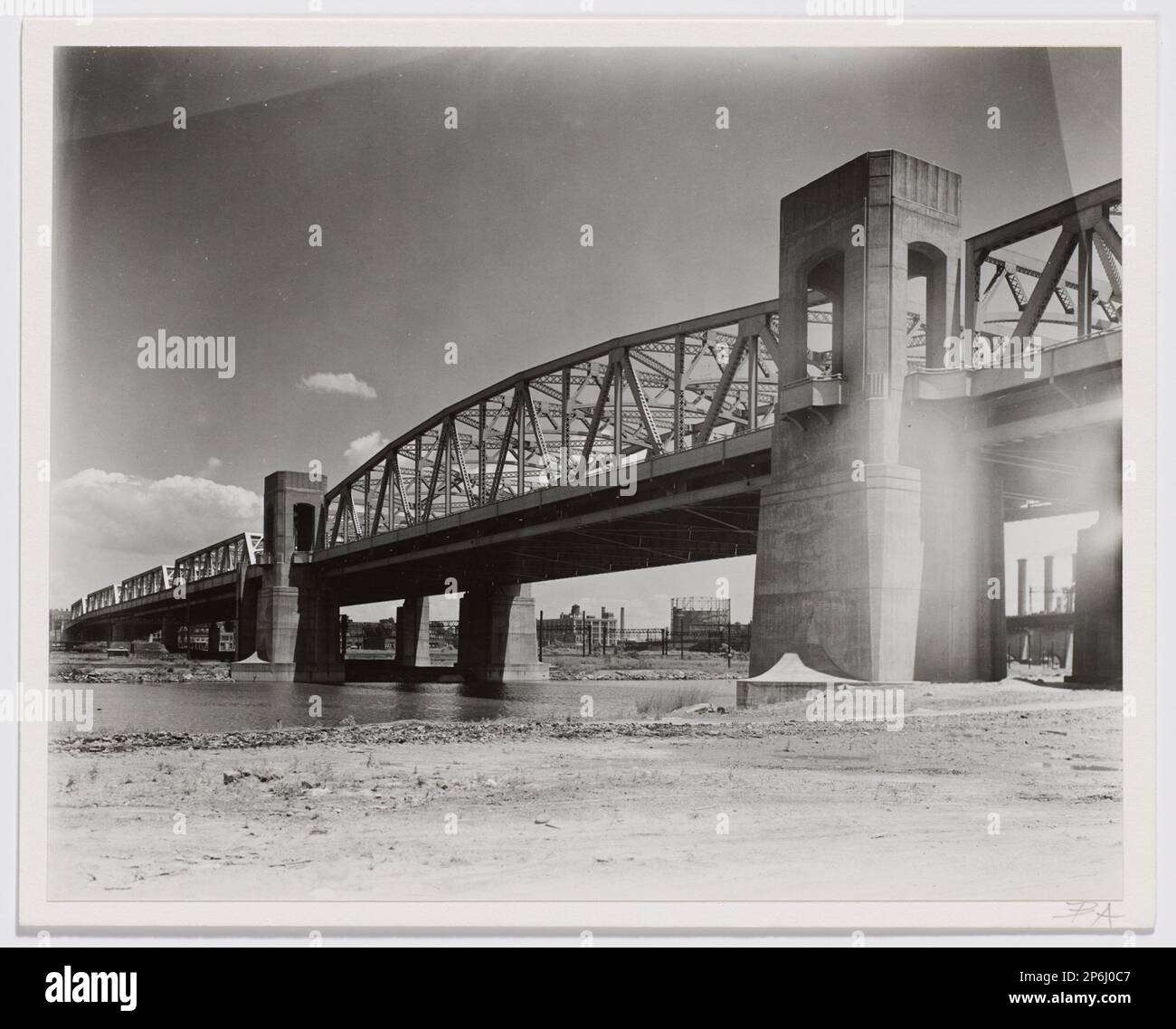 Silver gate bridge hi-res stock photography and images - Alamy
