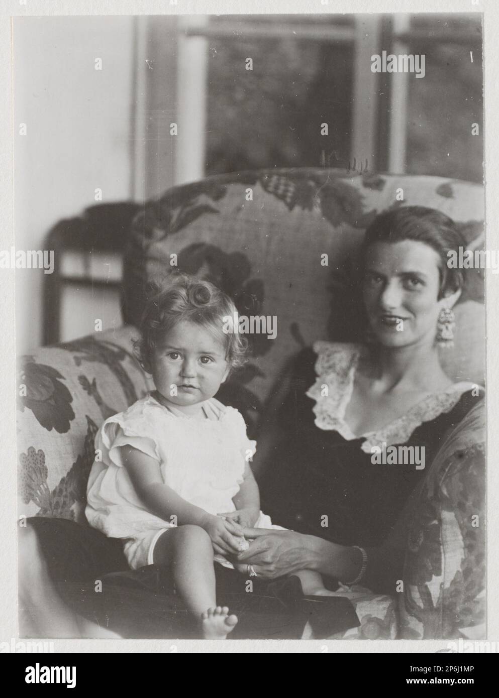 Berenice Abbott, Portrait of Peggy Guggenheim and daughter Peggine ...