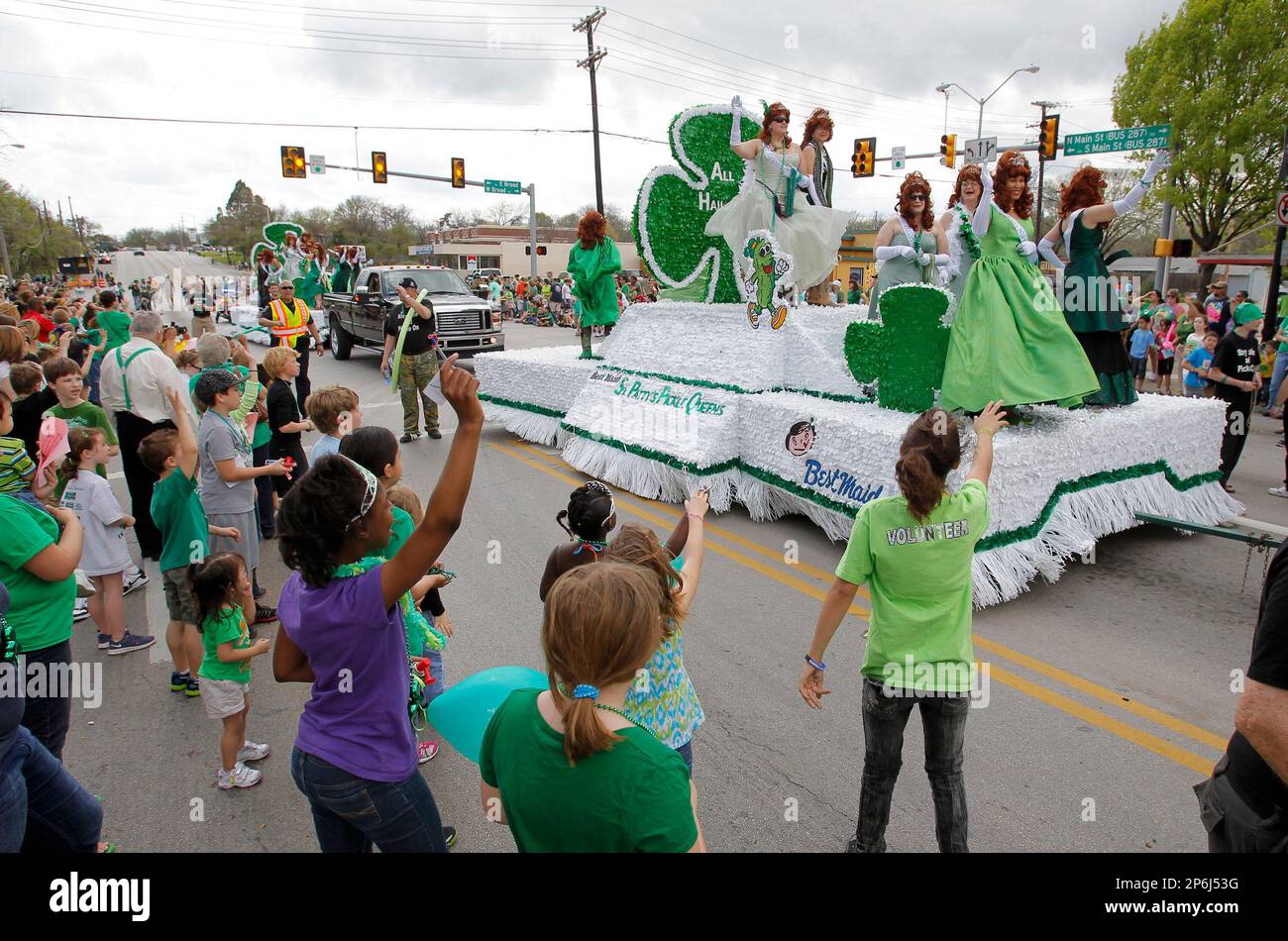 The Pickle Queens get an enthusiastic welcome at the the World's Only ...