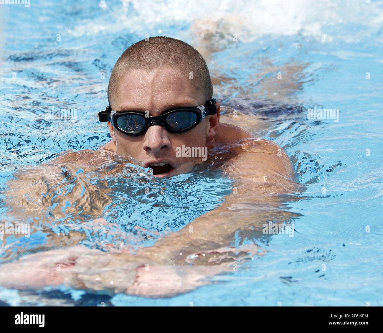 Luke McKenzie, of Australia, training at the Noosa Aquatic Center, on ...