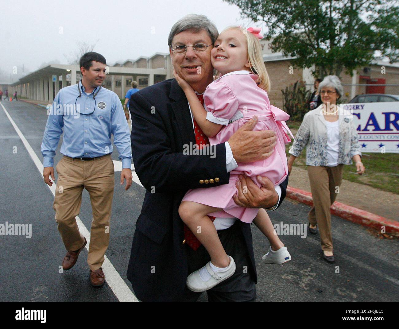 Alabama Supreme Court chief justice candidate Charlie Graddick, center ...