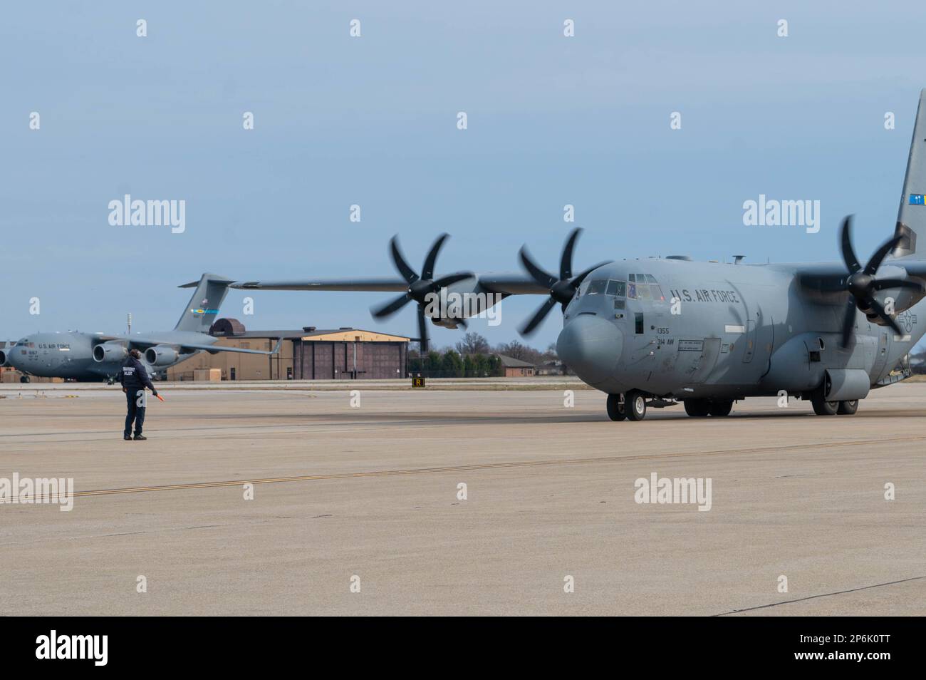 A U.S. Air Force 375th Operations Support Squadron Transient Alert ...