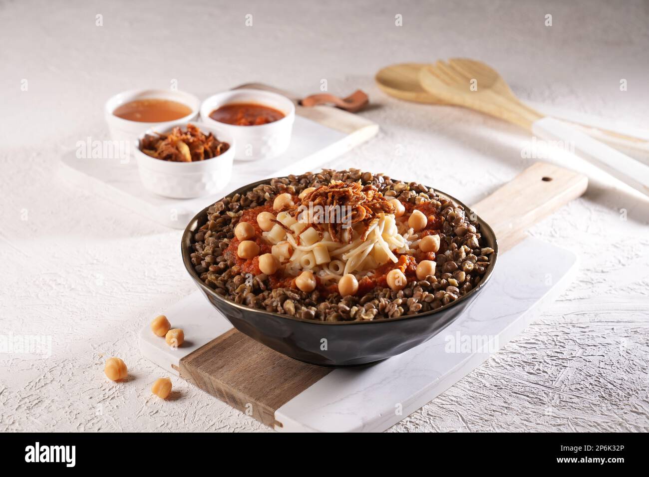 Egyptian Koshary images, Traditional Egyptian food, Delicious Koshary ...